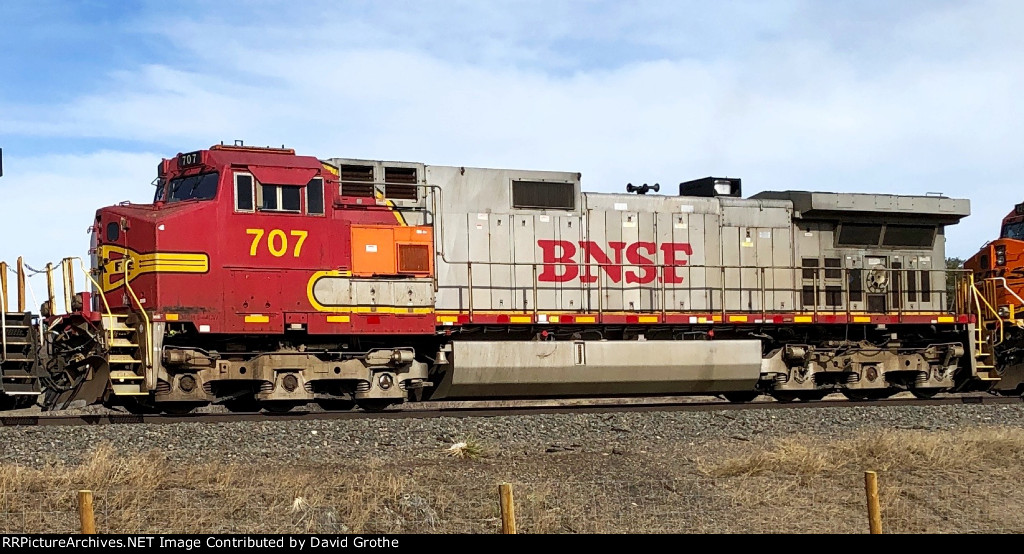 BNSF 707